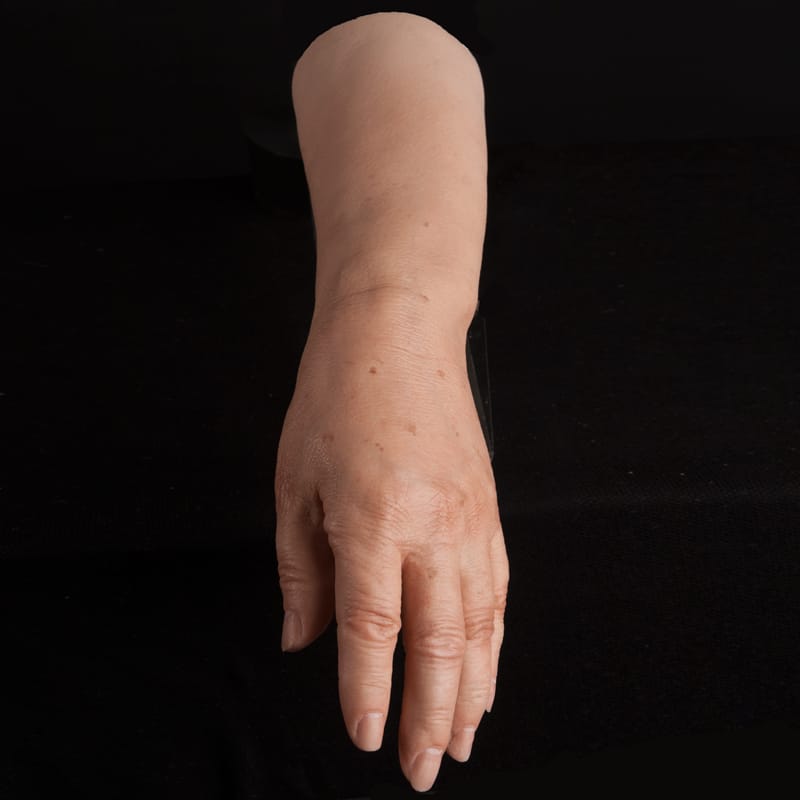 FSHAND900 Senior female silicone hands for flexible arms
